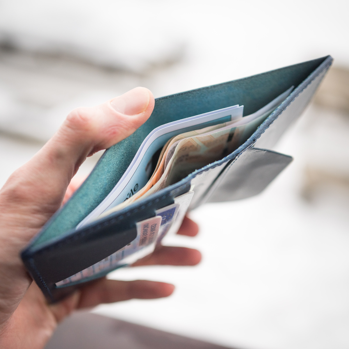 Kompaktní peněženka Jerry NA MÍRU Moderní peněženka s chytře řešenými ...